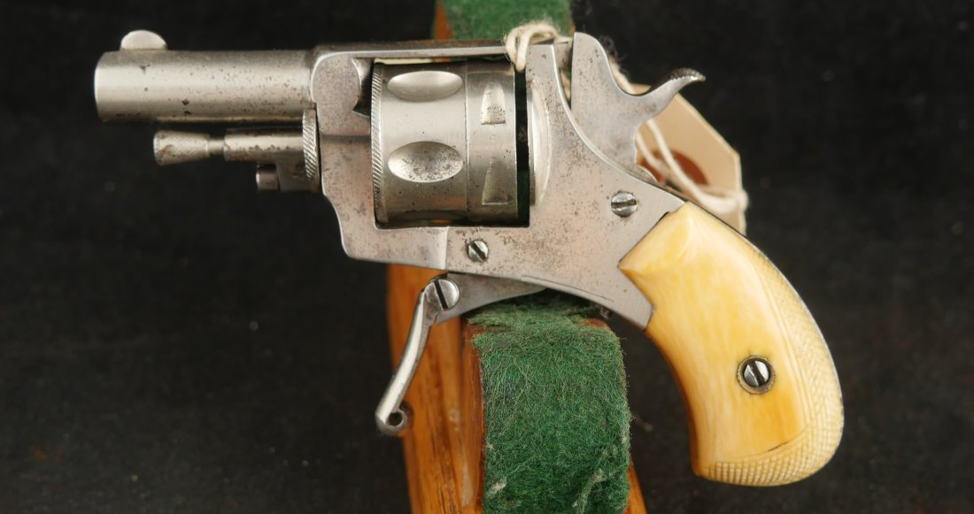 GR-0324-6015, Very small ,22 cal RF Belgian DA Revolver in period flap ...