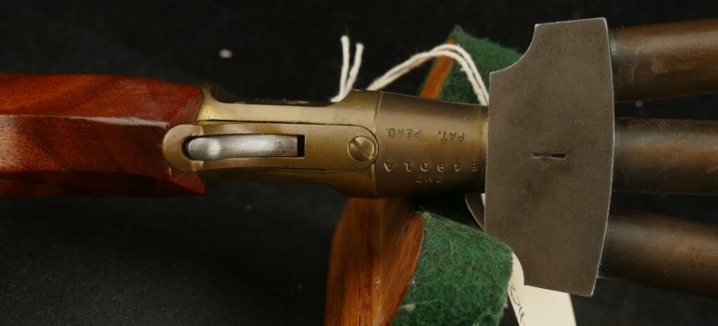 GR-0324-6032, Reproduction 3 Barrel Percussion Duck Foot Pistol ...