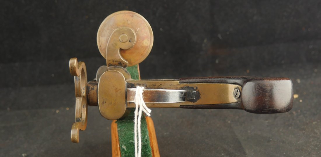 GR-0524-6246, Flint Tinder Starter. BLOWOUT – Antique Guns